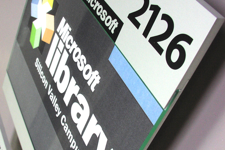 Microsoft - Corporate Signs Systems